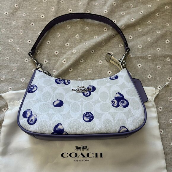 Coach | Bags | Coach Teri Shoulder Bag In Signature Canvas With ...
